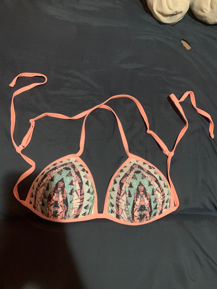 Bikini top ardene, Women's Fashion, Swimwear, Bikinis & Swimsuits on ...