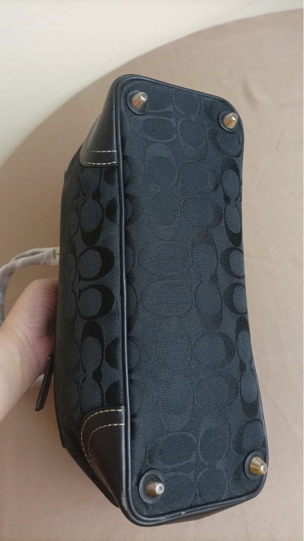Coach Hitam Original, Barang Mewah, Tas & Dompet di Carousell