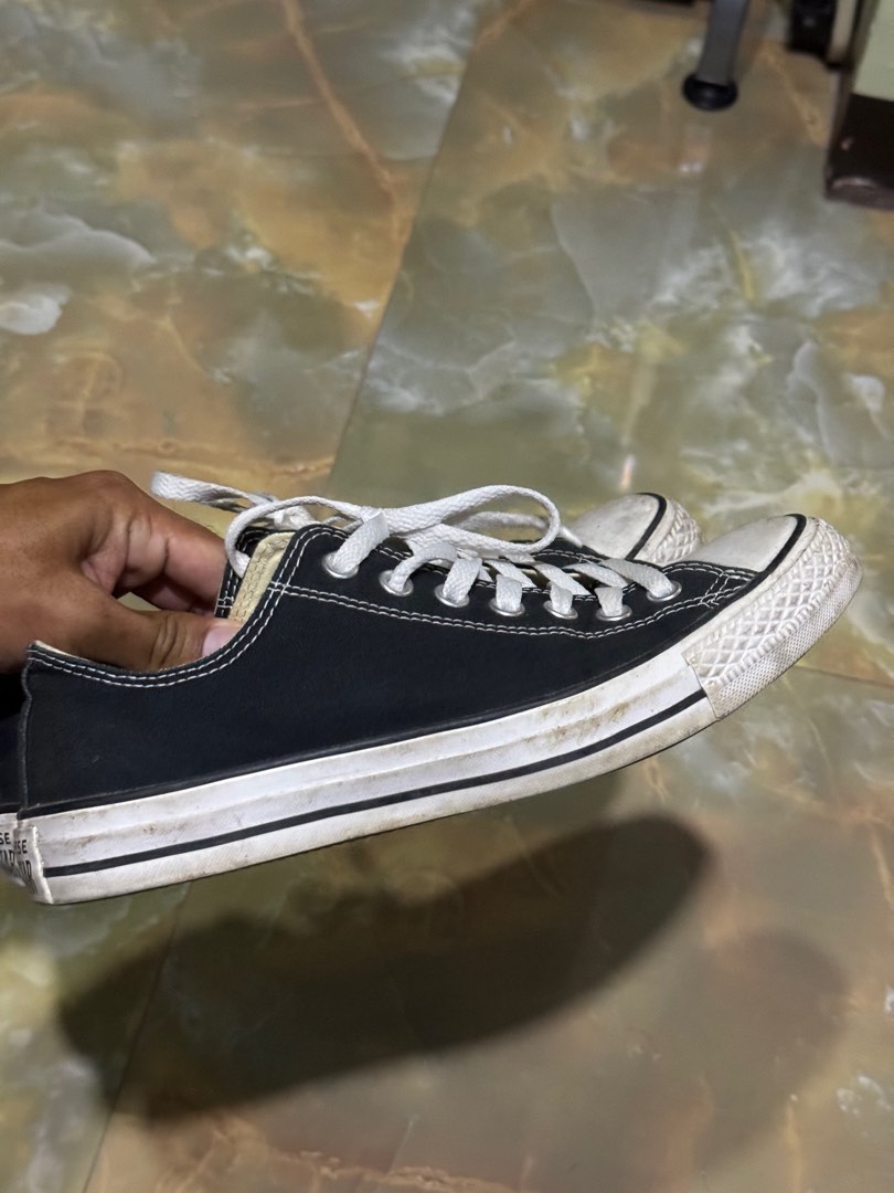 Converse Chuch Taylor, Women's Fashion, Footwear, Sneakers on Carousell