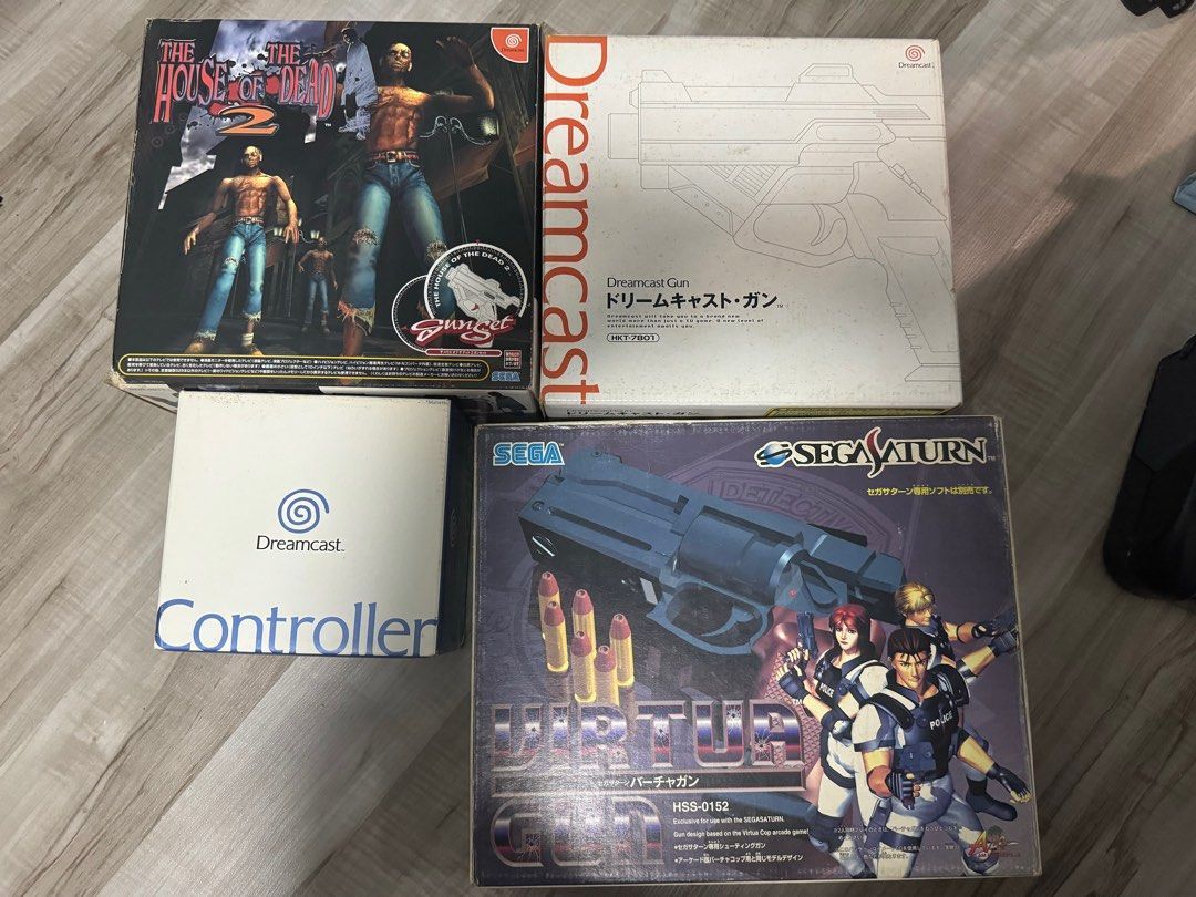 Dreamcast gun + DC controller + Sega Saturn virtua gun, Video Gaming ...