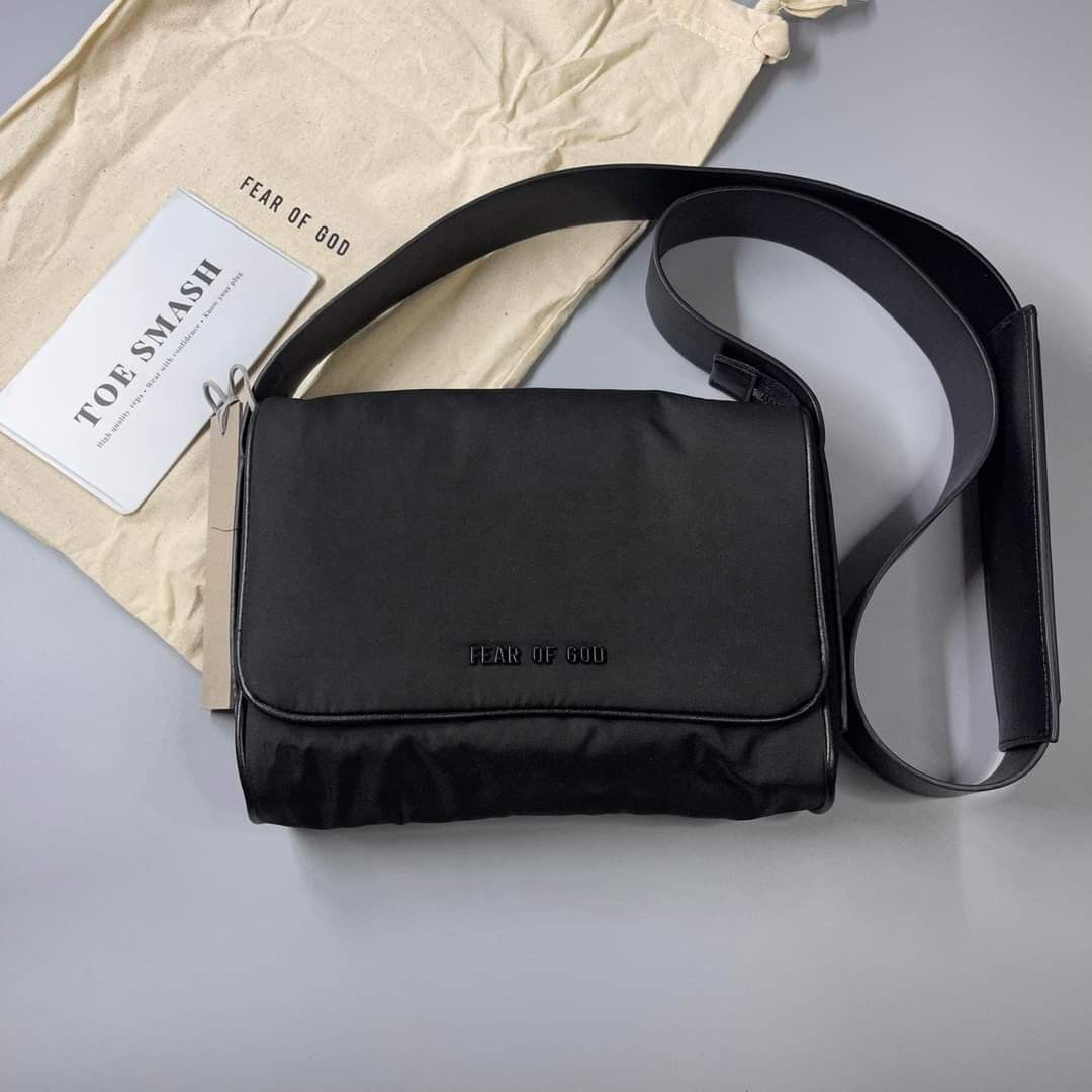 ESSENTIALS FOG BAGS, Luxury, Bags & Wallets on Carousell