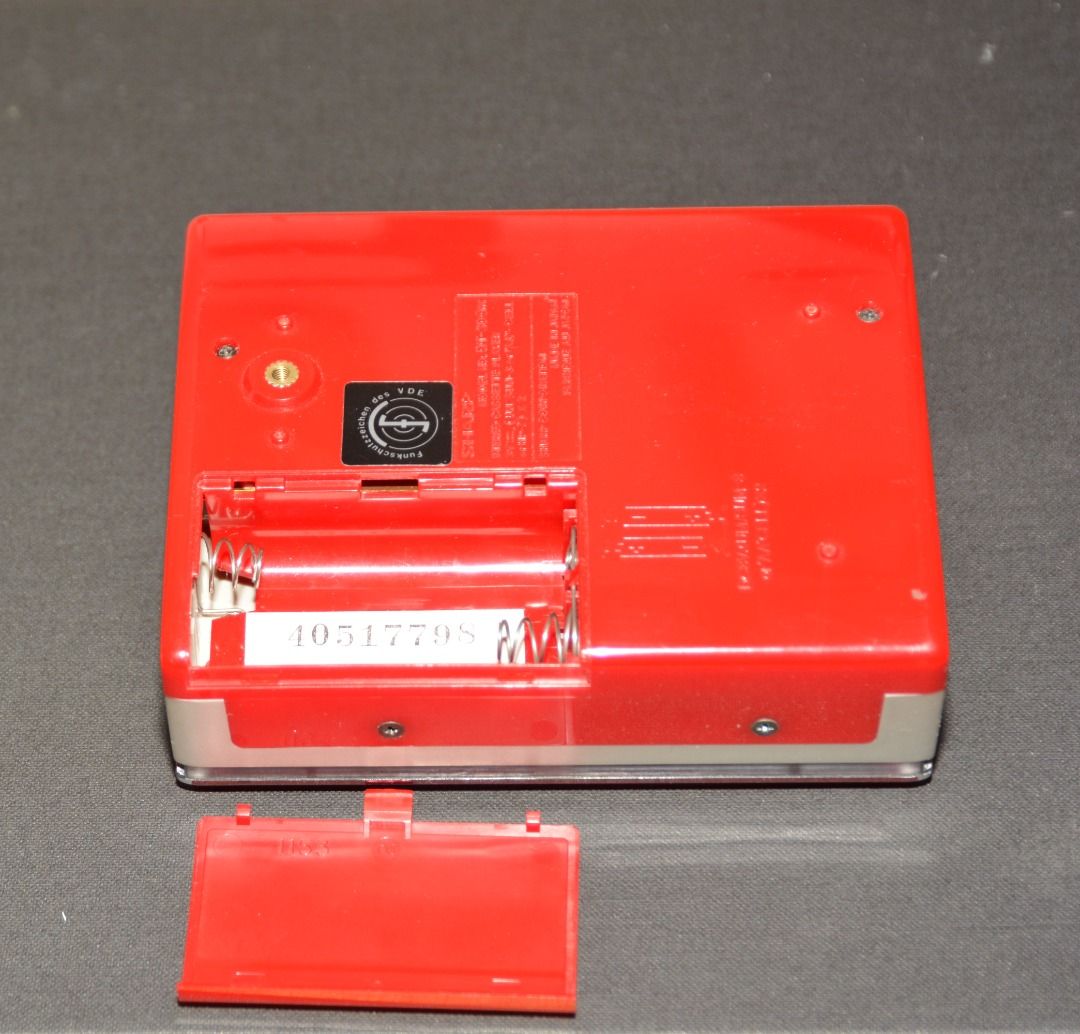 *FULLY FUNCTIONING* Sharp QT-30 Walkman, 音響器材, 音樂播放裝置 MP3及CD Player ...