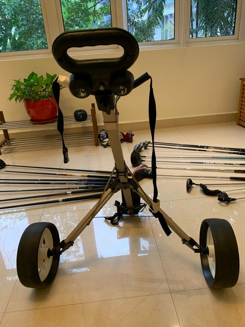 Foldable Golf Trolley, Sports Equipment, Sports & Games, Golf on Carousell