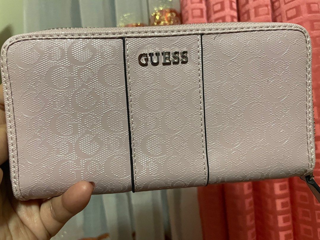 Guess wallet, Women's Fashion, Bags & Wallets, Wallets & Card holders ...