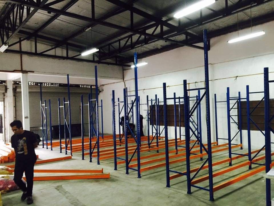 HEAVY DUTY WAREHOUSE RACKING SYSTEM, Furniture & Home Living, Home ...