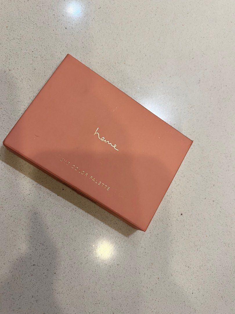 Heme eyeshadow palette, Beauty & Personal Care, Face, Makeup on Carousell