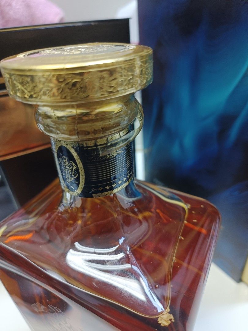 Johnnie Walker Blue Label King George V, Food & Drinks, Alcoholic ...