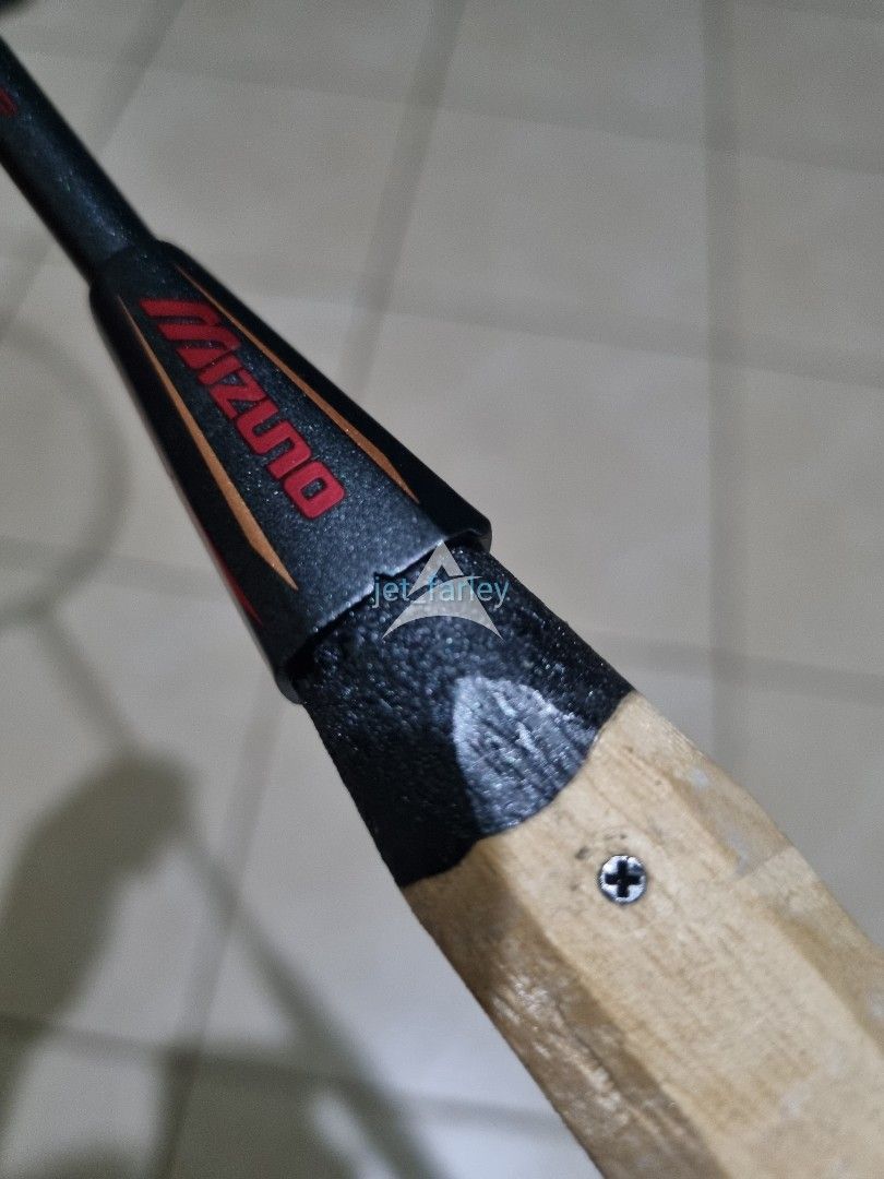 Mizuno Altrax 81 badminton racket, Sports Equipment, Sports & Games ...
