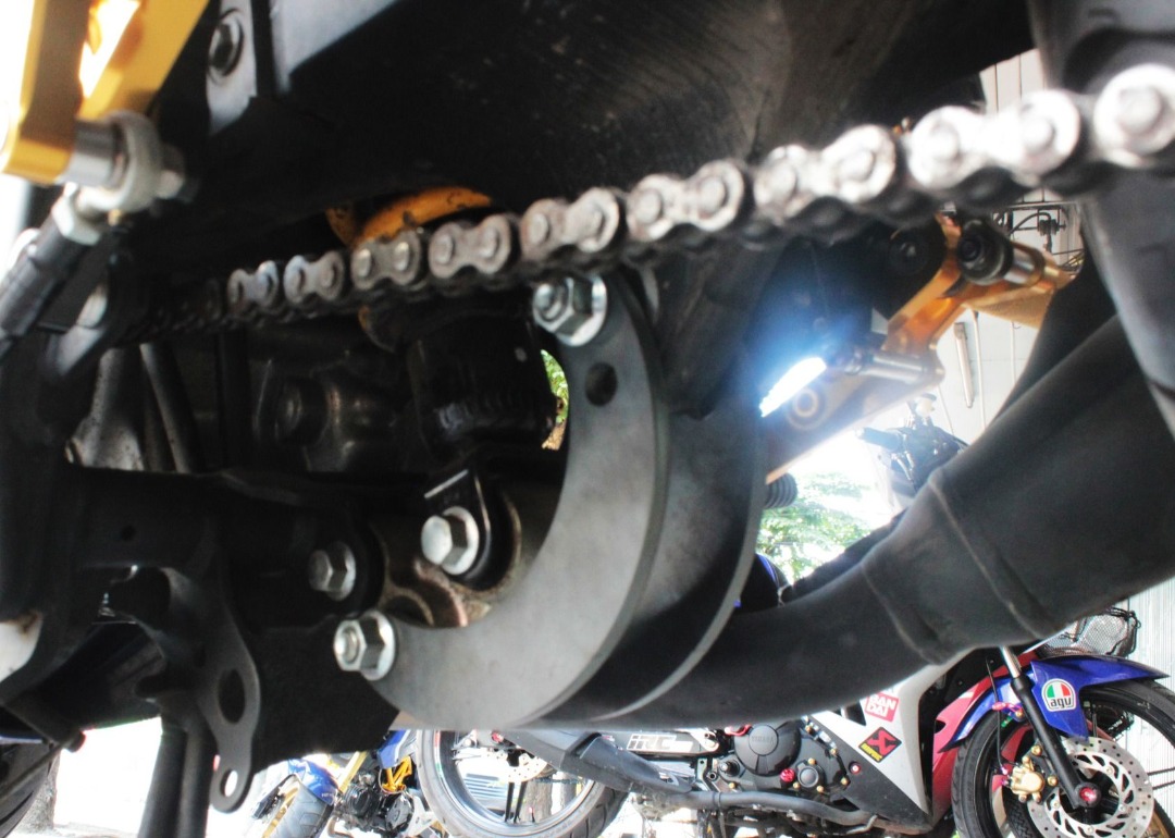 Moto Perry Singapore Yamaha R15 V2 R15 V3 R15M V4 TFX150 M-Slaz Xabre ...