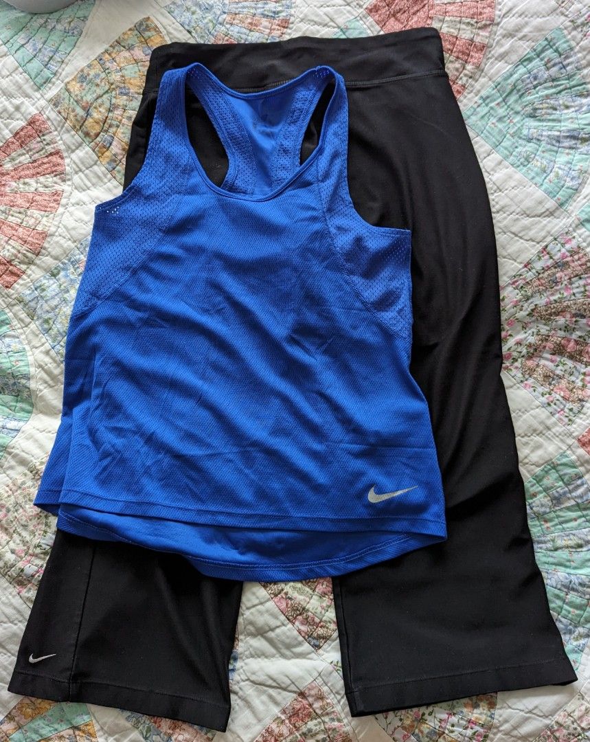 Nike Top and Bottom Set, Women's Fashion, Activewear on Carousell