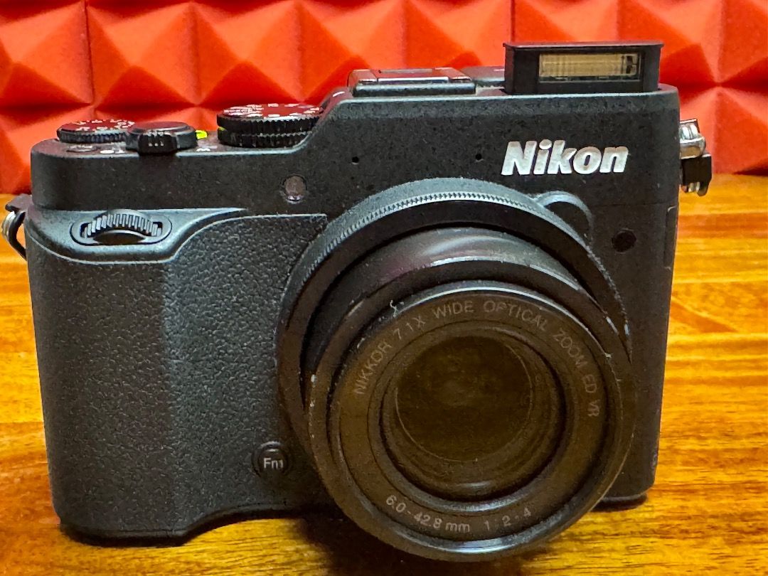 Nikon CoolPix P7800, Photography, Cameras on Carousell