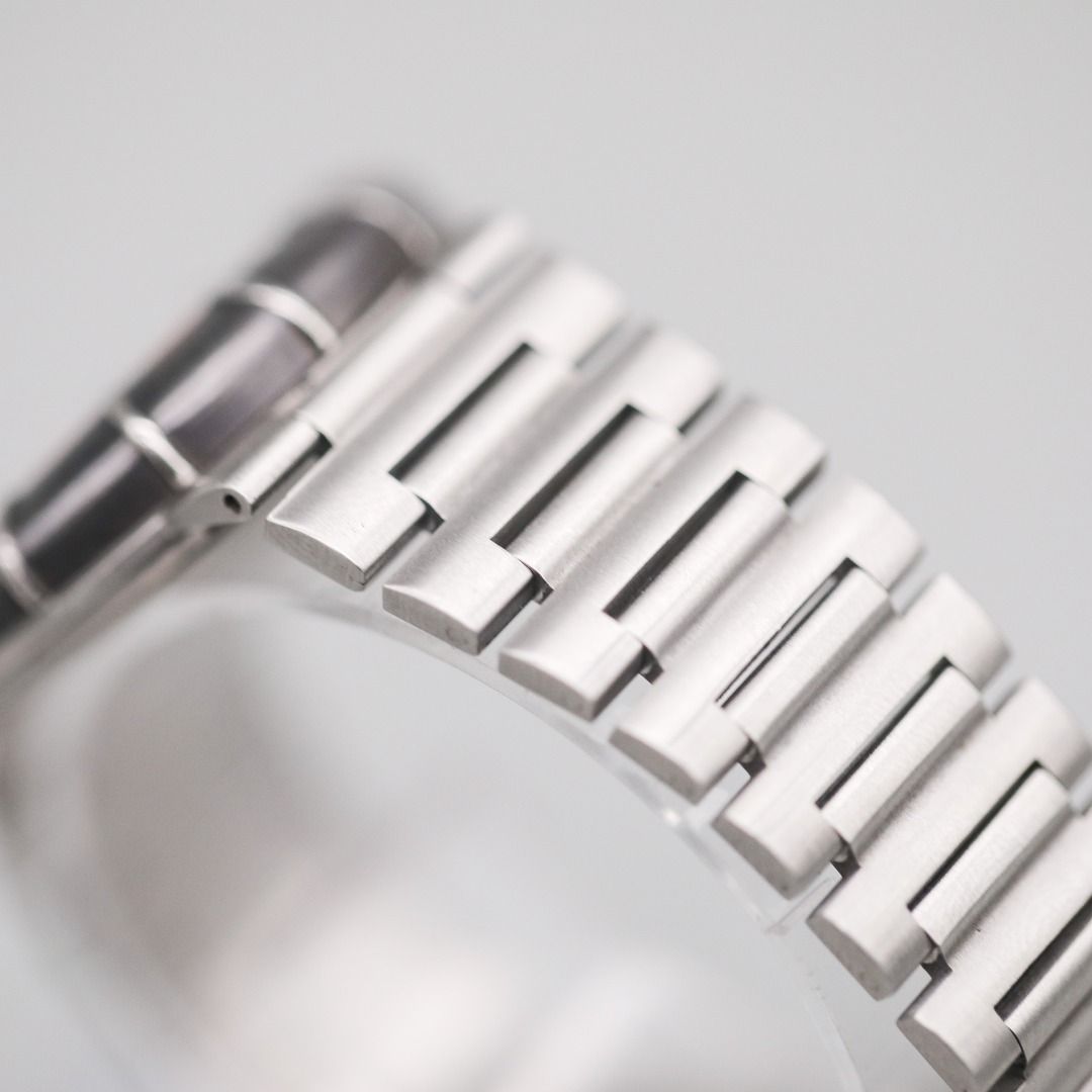 Omega Seamaster Dynamic II "Spider Case", Luxury, Watches on Carousell