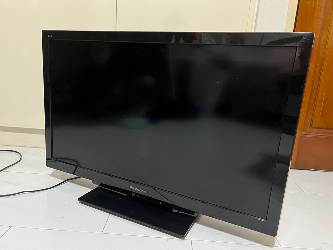 Panasonic TH-L32C4S, TV & Home Appliances, TV & Entertainment, TV on ...