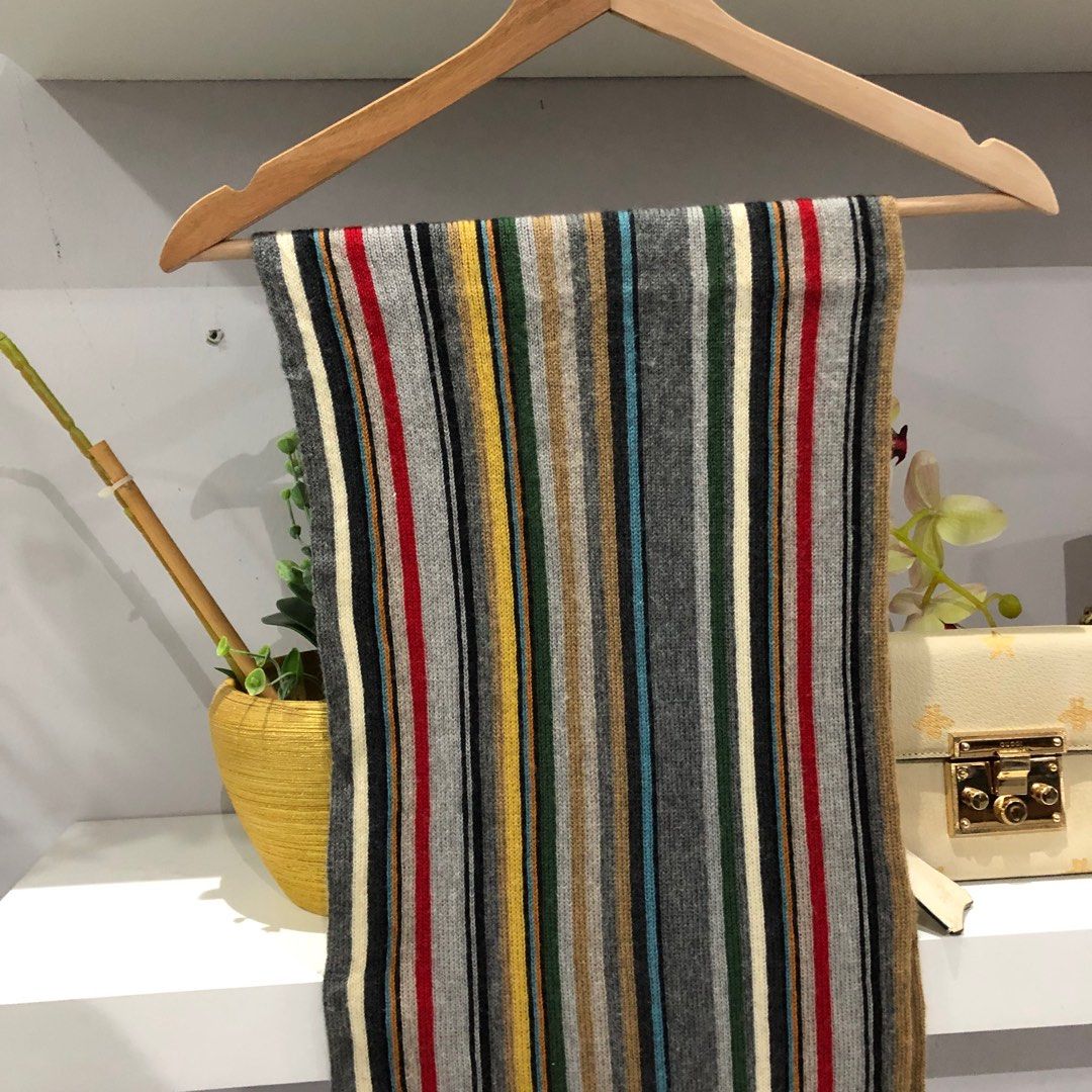 Paul smith scaft, Women's Fashion, Watches & Accessories, Scarves on ...