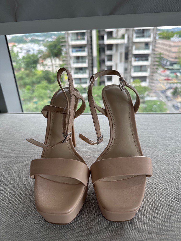 Pedro heels, Women's Fashion, Footwear, Heels on Carousell
