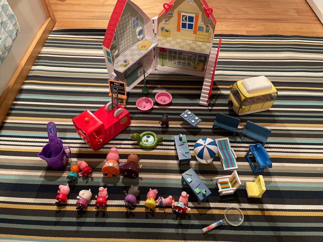 Peppa Pig plastic toy set, Babies & Kids, Infant Playtime on Carousell