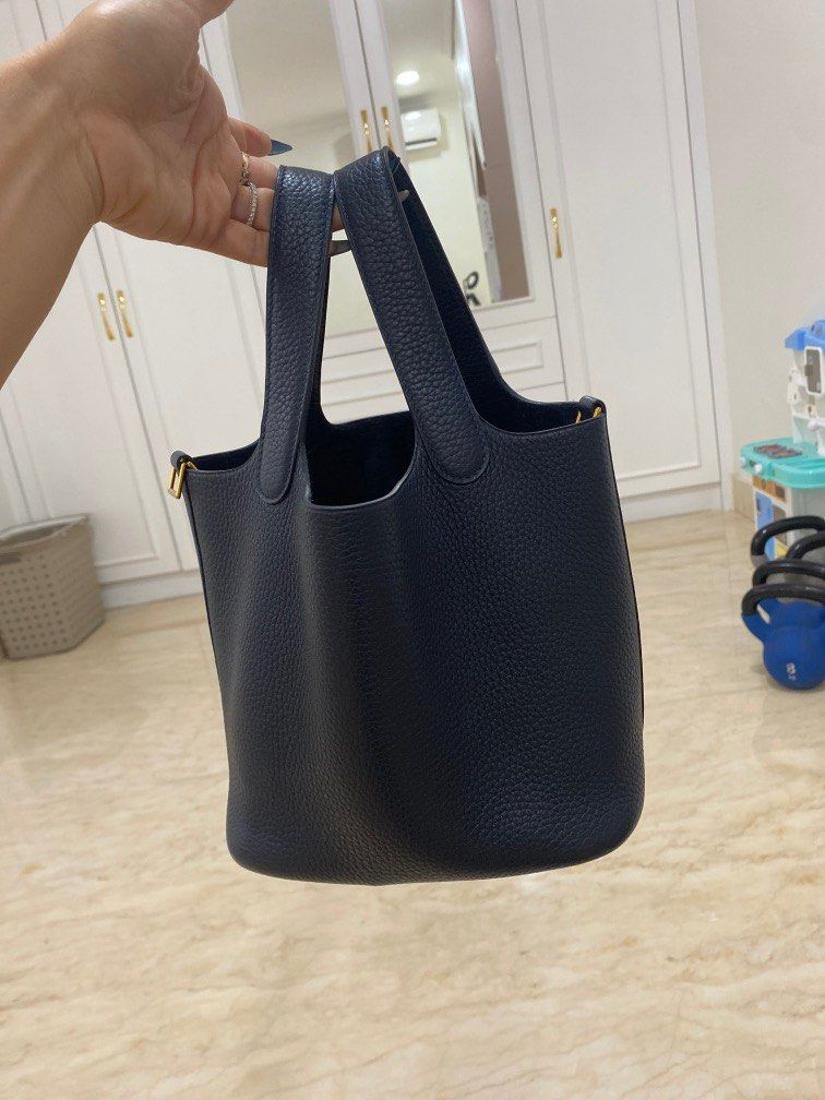 Picotin 18 navy blue used, Fesyen Wanita, Tas & Dompet di Carousell