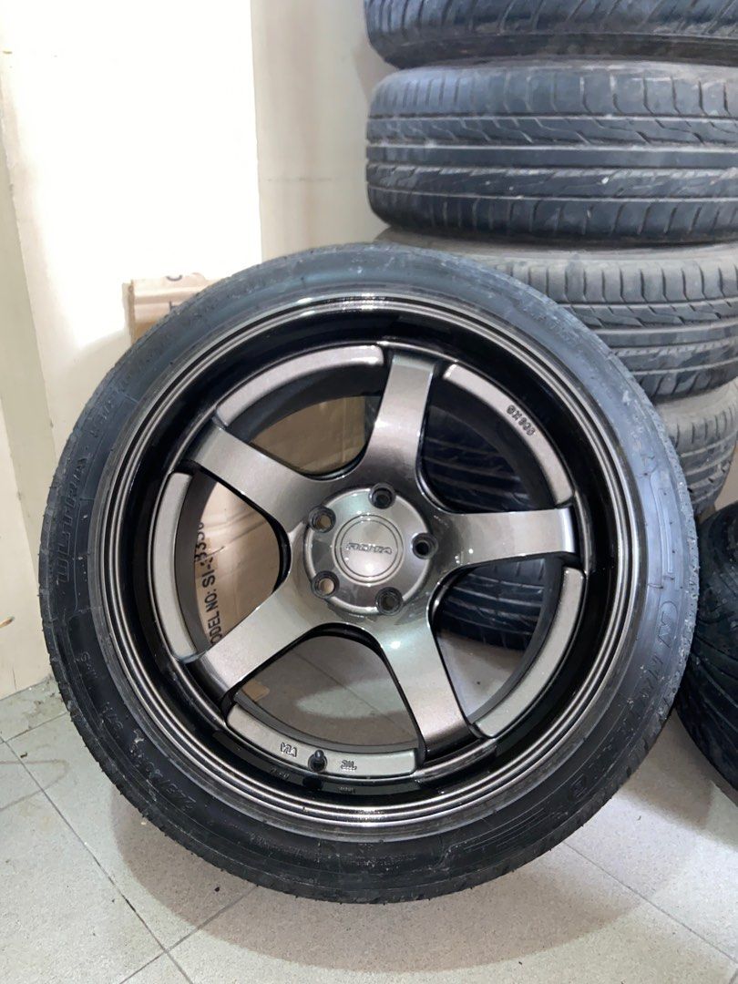 Rota RT5 18” et38 Gun metallic, Car Parts & Accessories, Mags and Tires ...