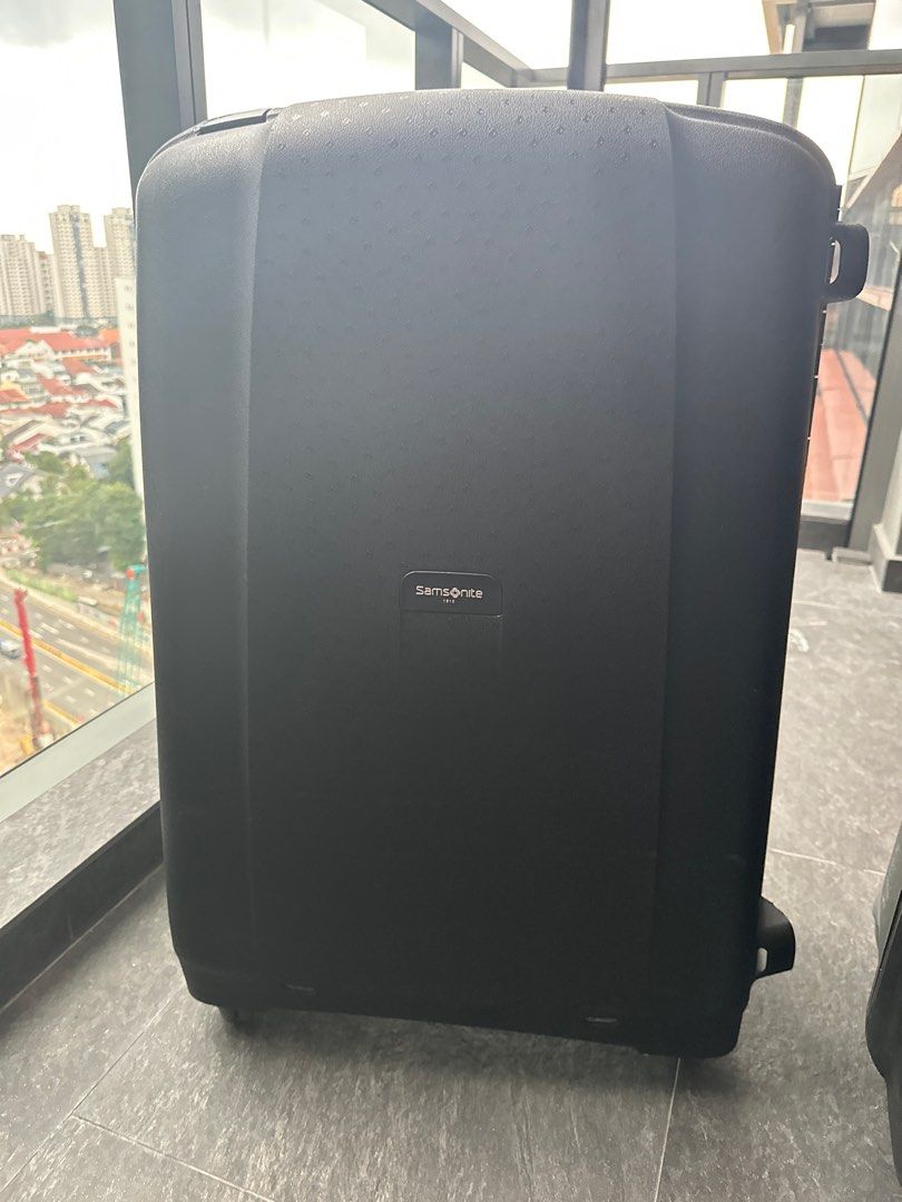 Samsonite, hardcase luggage, Hobbies & Toys, Travel, Luggage on Carousell
