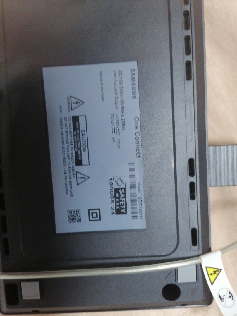 Samsung Q7 Q8 one connect, TV & Home Appliances, TV & Entertainment, TV ...