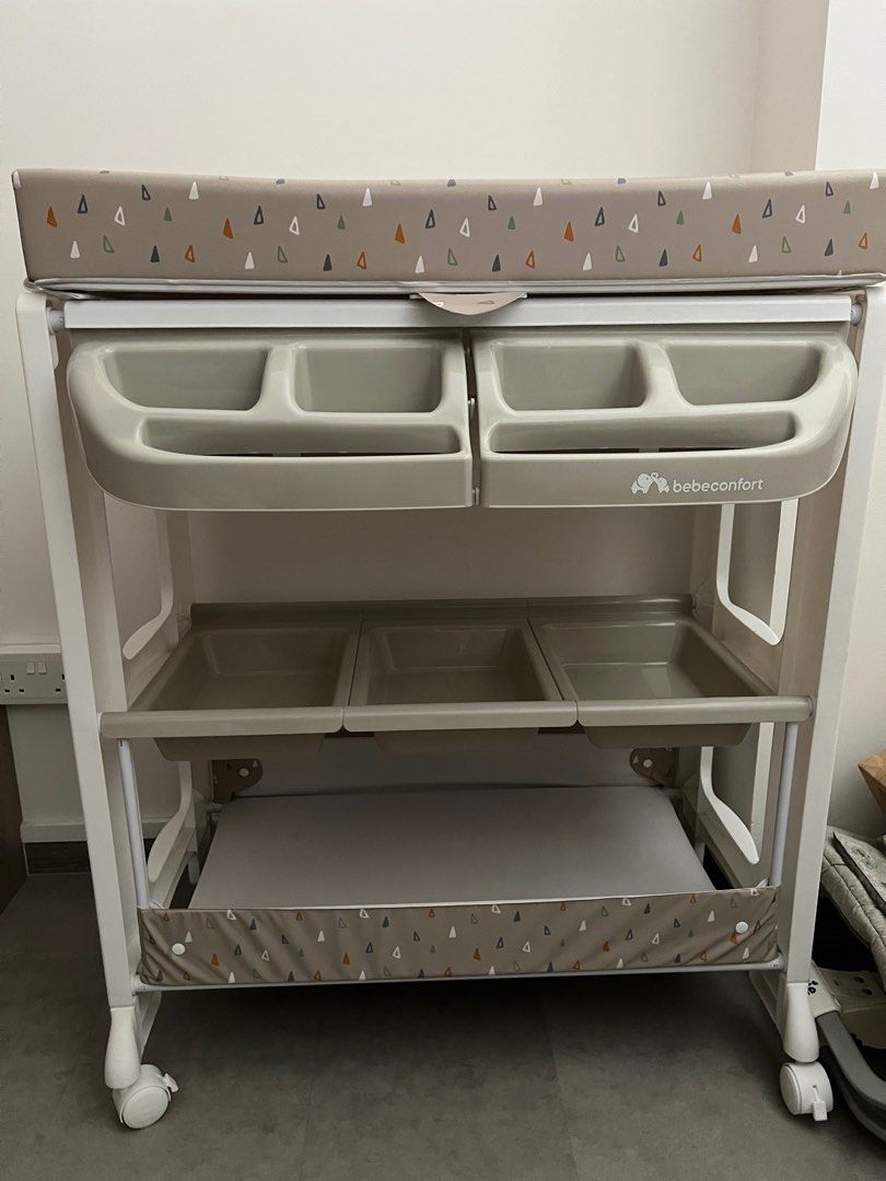 Selling bebeconfort dolphy 5 in 1 baby bath & changing unit warm grey ...