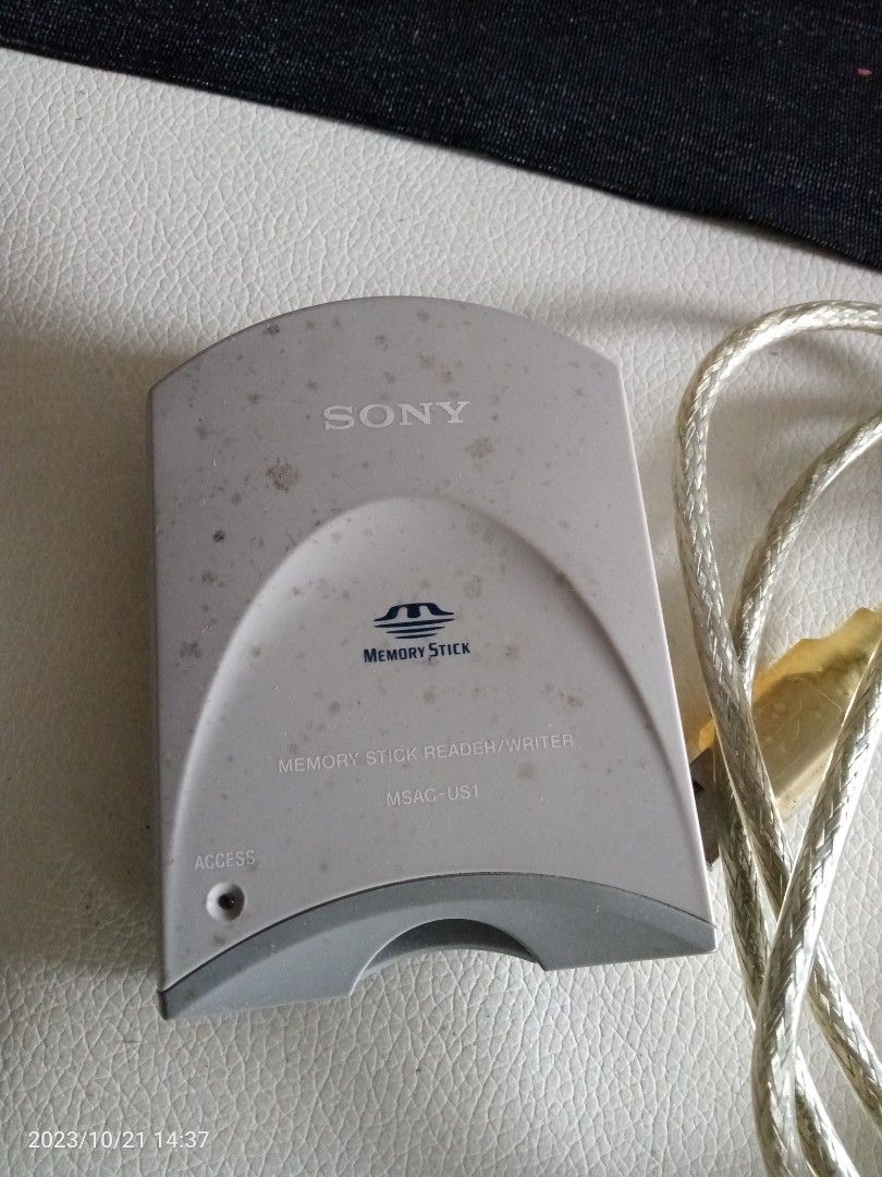 SONY memory stick reader, Mobile Phones & Gadgets, Mobile & Gadget ...