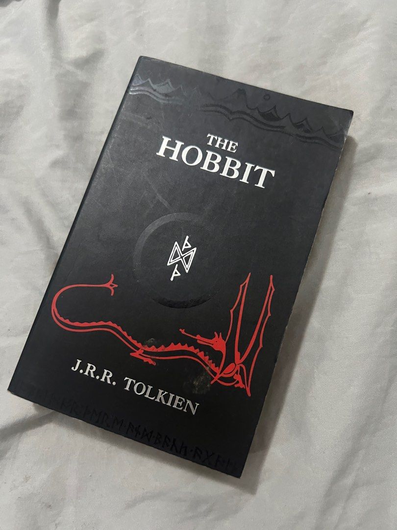 The Hobbit JRR TOLKIEN LOTR Lord of the Rings, Hobbies & Toys, Books ...