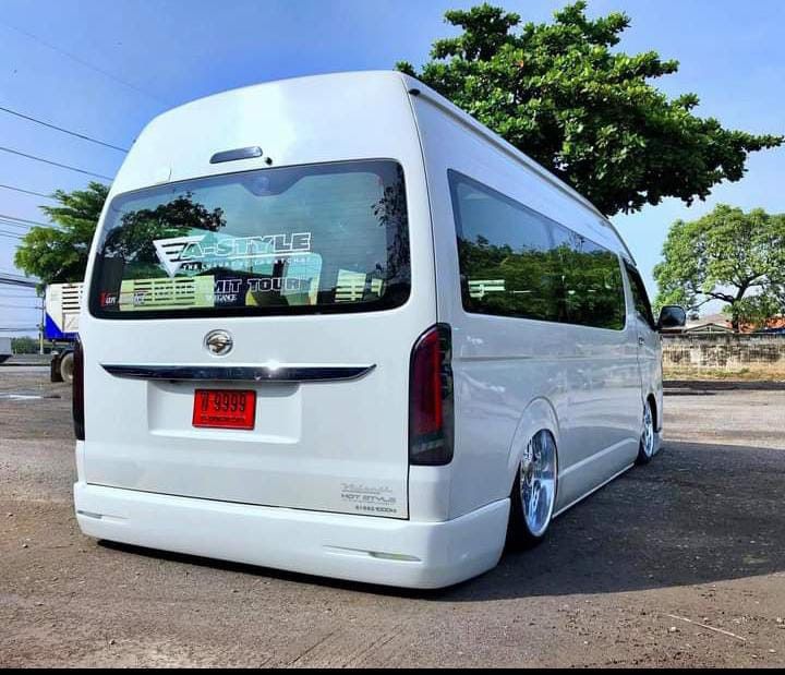 Toyota Hiace A-style rear bumper, Car Accessories, Accessories on Carousell