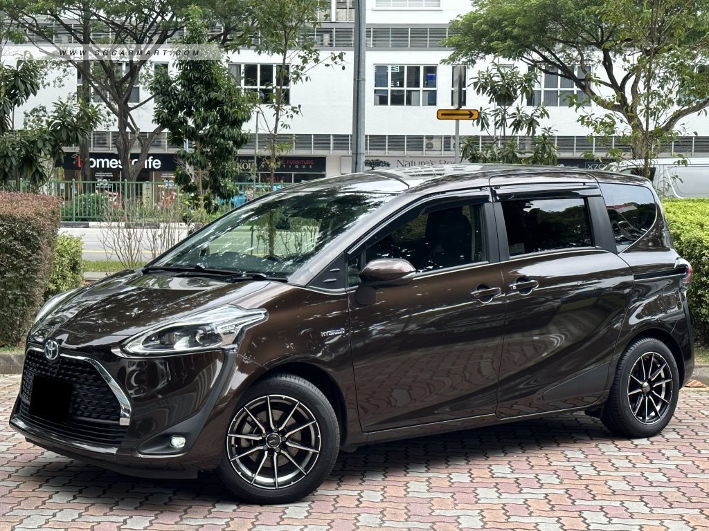 Toyota Sienta Hybrid 1.5 G LED 7-Seater Toyota Safety Sense (A), Cars ...