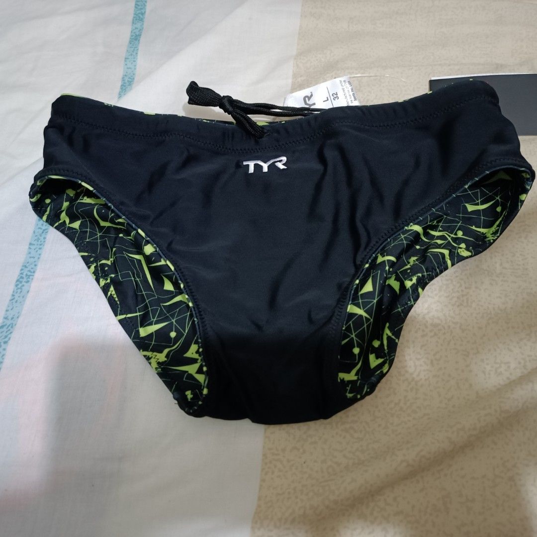 TYR swim trunk, Men's Fashion, Bottoms, Swim Trunks & Board Shorts on ...