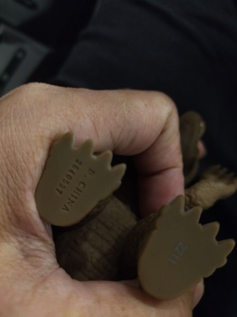 Ultra Monster Series (Kaiju Puppet Show Goji Band), Hobbies & Toys ...