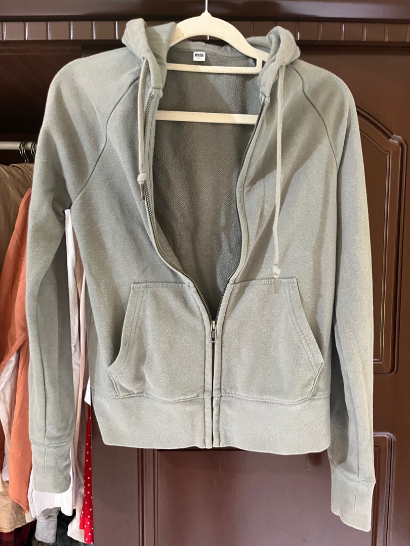 UNIQLO JACKET, Women's Fashion, Coats, Jackets and Outerwear on Carousell