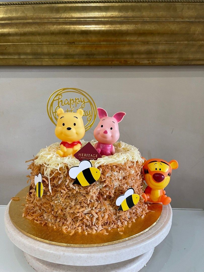 Winnie the Pooh Cake / Halal Custom Cake / Disney Birthday cake / Pooh ...