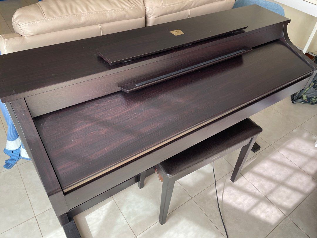 Yamaha CLP-330 digital piano, Hobbies & Toys, Music & Media, Musical Instruments on Carousell