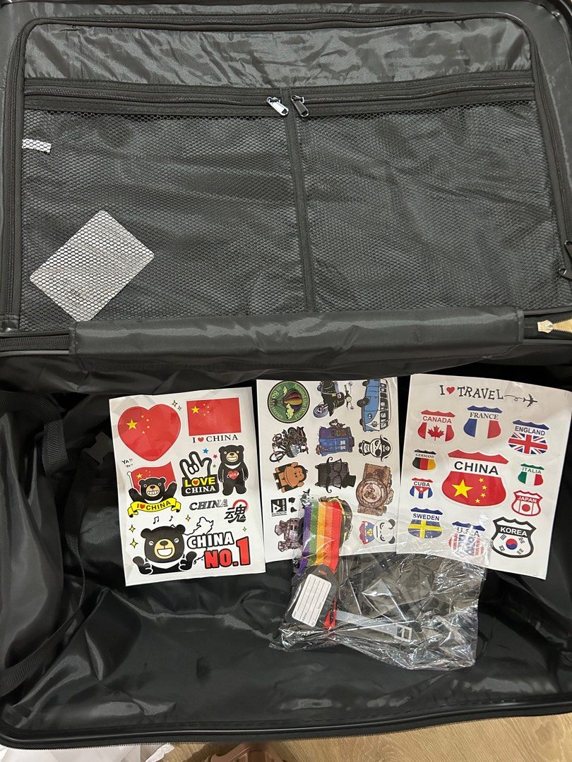 28” Rectangle Luggage, Hobbies & Toys, Travel, Luggage on Carousell