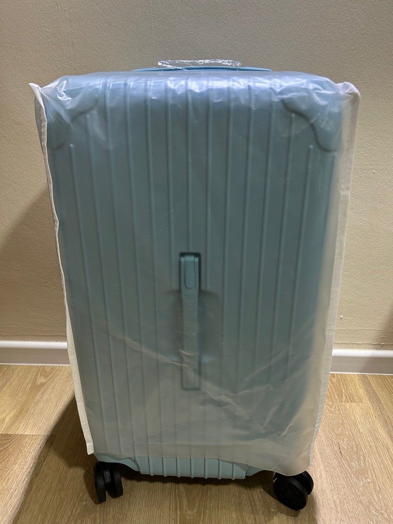 28” Rectangle Luggage, Hobbies & Toys, Travel, Luggage on Carousell