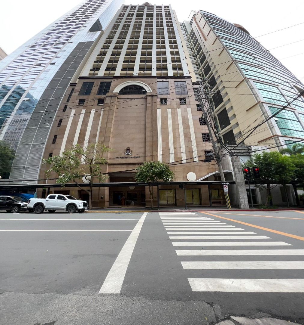 3 Bedroom Unit with parking for sale in Manhattan Square, Salcedo Village, Makati, Property, For ...