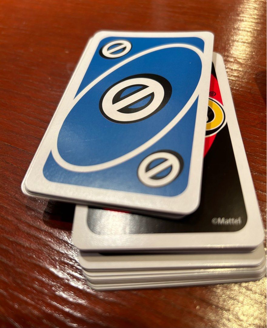 UNO & 50-in-1 Deluxe game set Fun Family Board Games, Hobbies & Toys ...