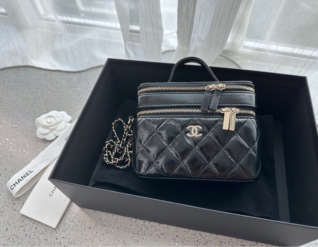Authentic Chanel 22B Double Deck Vanity Black Patent GHW, Luxury, Bags ...