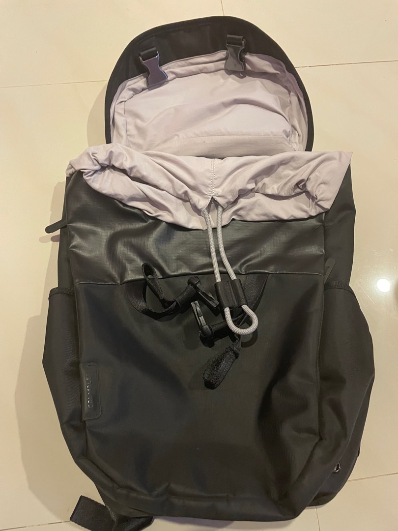 Backpacks crumpler , Luxury, Bags & Wallets on Carousell