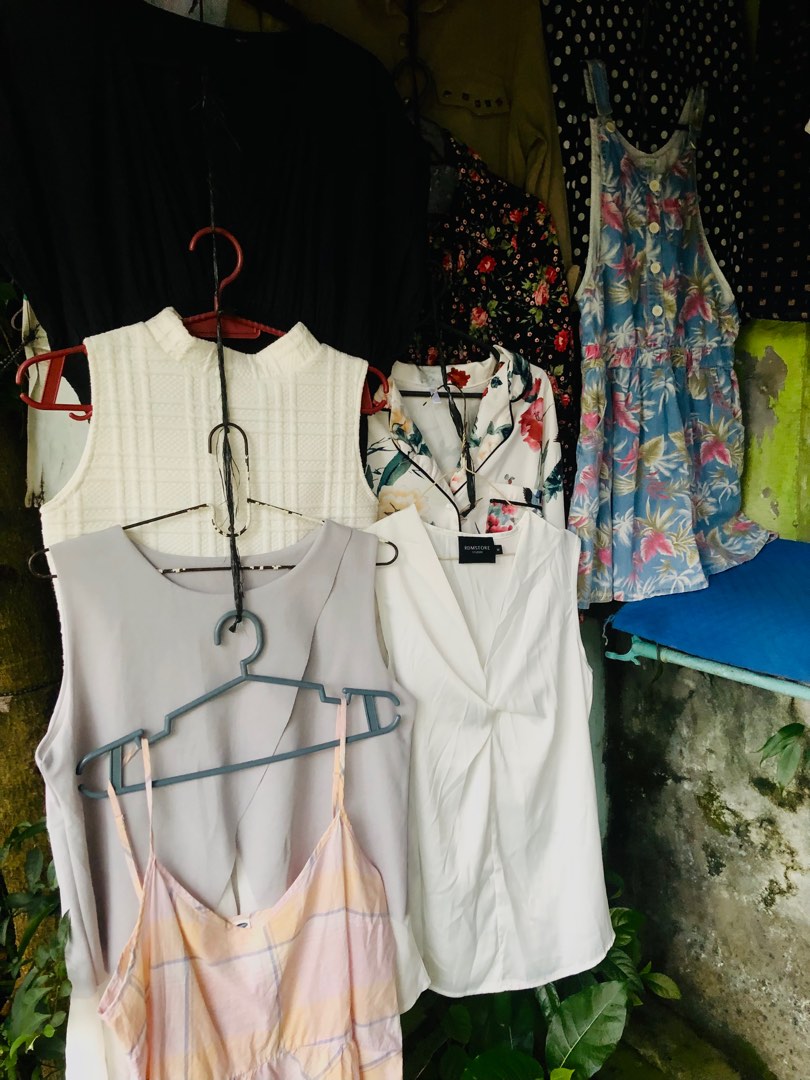 Bagsak Presyong Damit, Women's Fashion, Tops, Blouses on Carousell