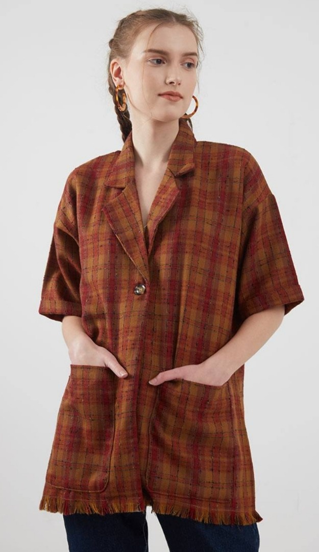 Berrybenka outer, Fesyen Wanita, Pakaian Wanita, Baju Luaran di Carousell