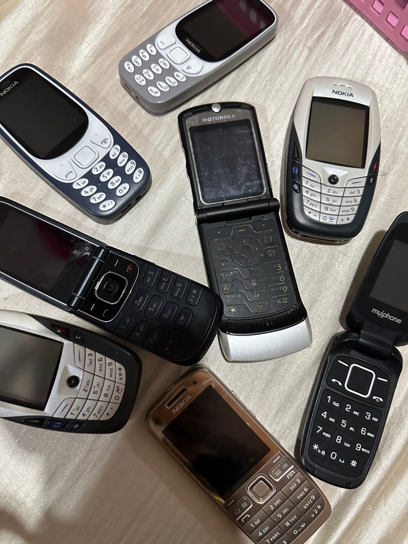 Broken old model phones, Mobile Phones & Gadgets, Mobile Phones, Early ...