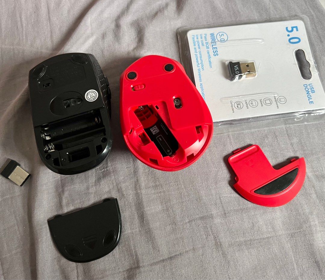 Bundle Sale Original DC Batman Ekonic wireless mouse & Logitech M331 ...