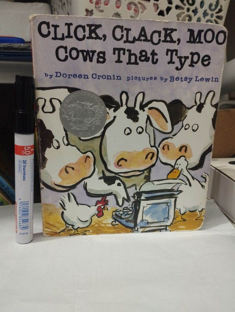 Click, clack, moo, cows that type, Hobbies & Toys, Books & Magazines ...