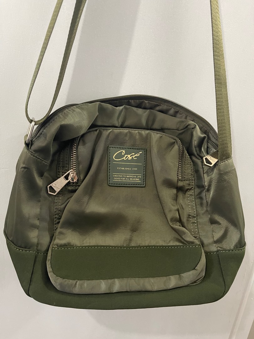 Cose, Men's Fashion, Bags, Sling Bags on Carousell