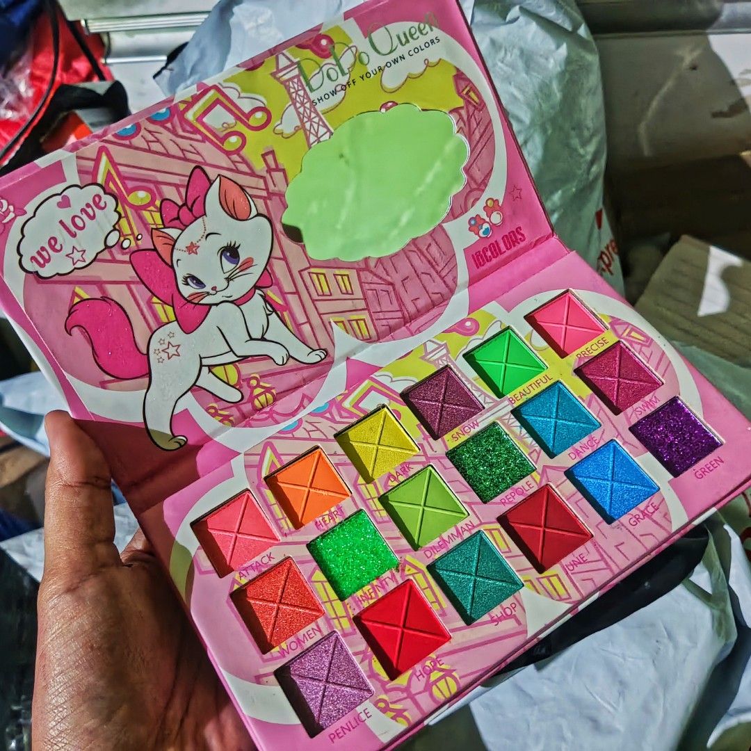 Dodo Queen eyeshadow palette, Beauty & Personal Care, Face, Makeup on ...