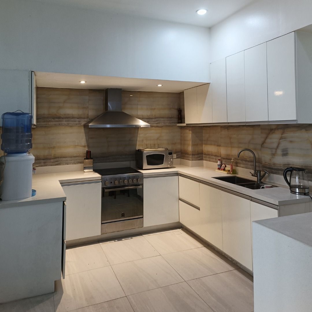 Elizabeth Place in Makati City - 268 SQM Penthouse Unit For Sale ...