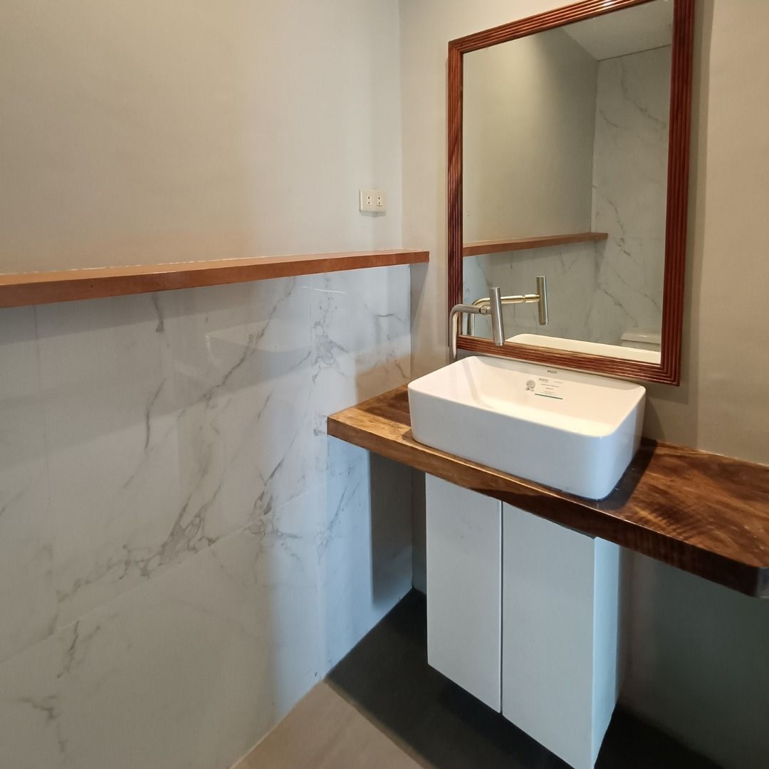 Elizabeth Place in Makati City - 268 SQM Penthouse Unit For Sale ...