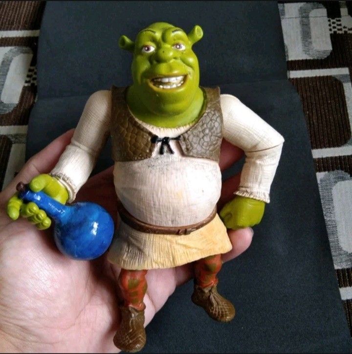 Figure shrek, Toys & Collectibles, Mainan di Carousell